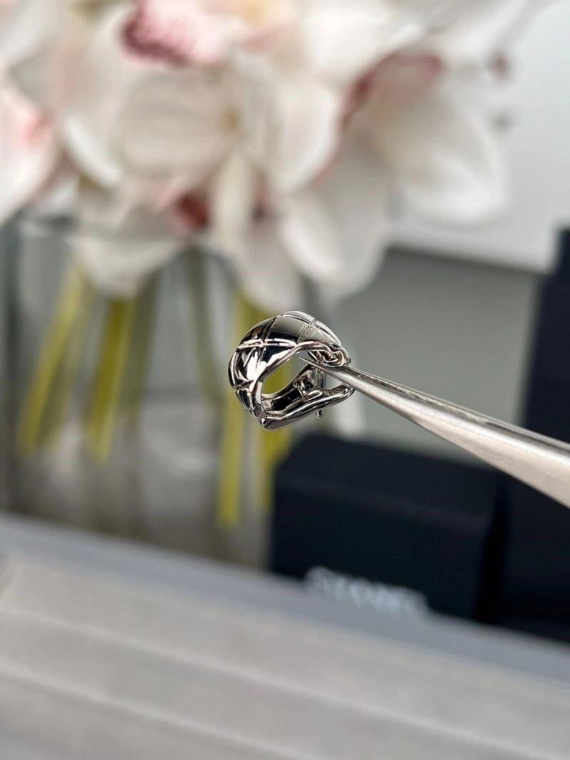 Low-cost Chanel Rings