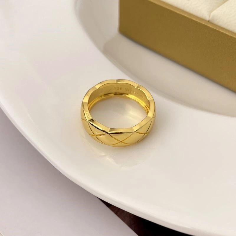Low-cost Chanel Rings