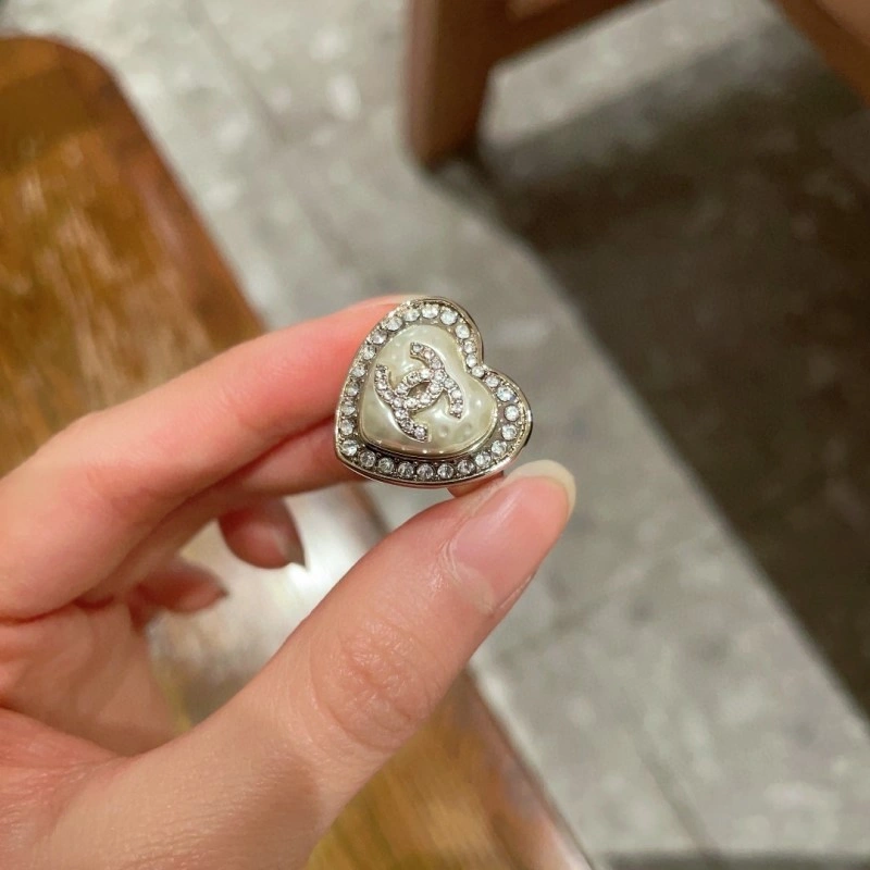 Low-cost Chanel Rings