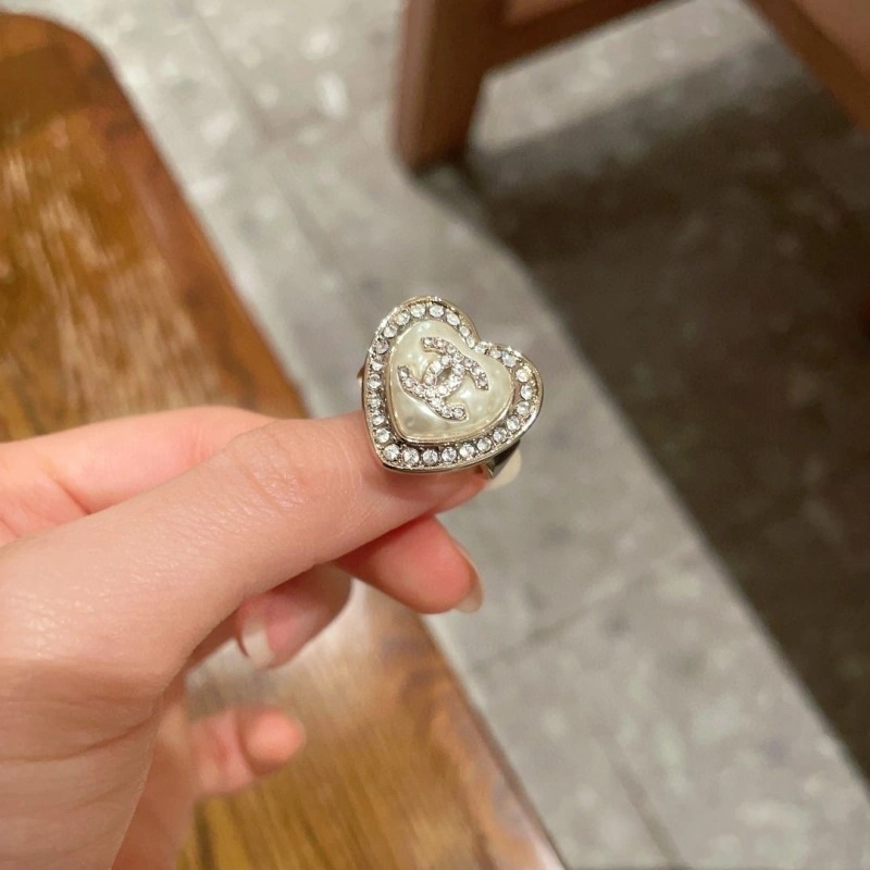 Low-cost Chanel Rings