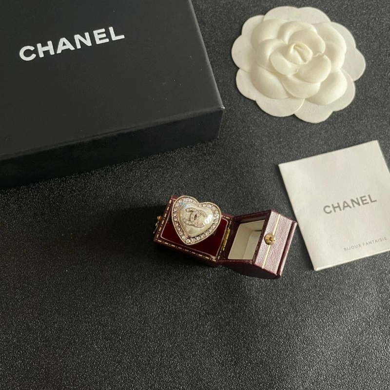 Low-cost Chanel Rings