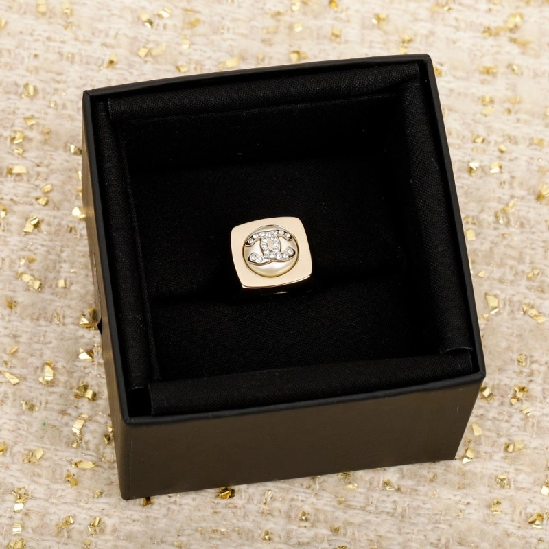Low-cost Chanel Rings