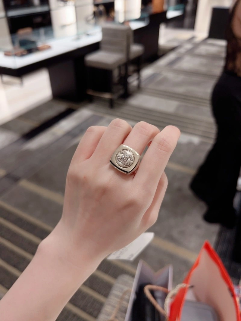 Low-cost Chanel Rings