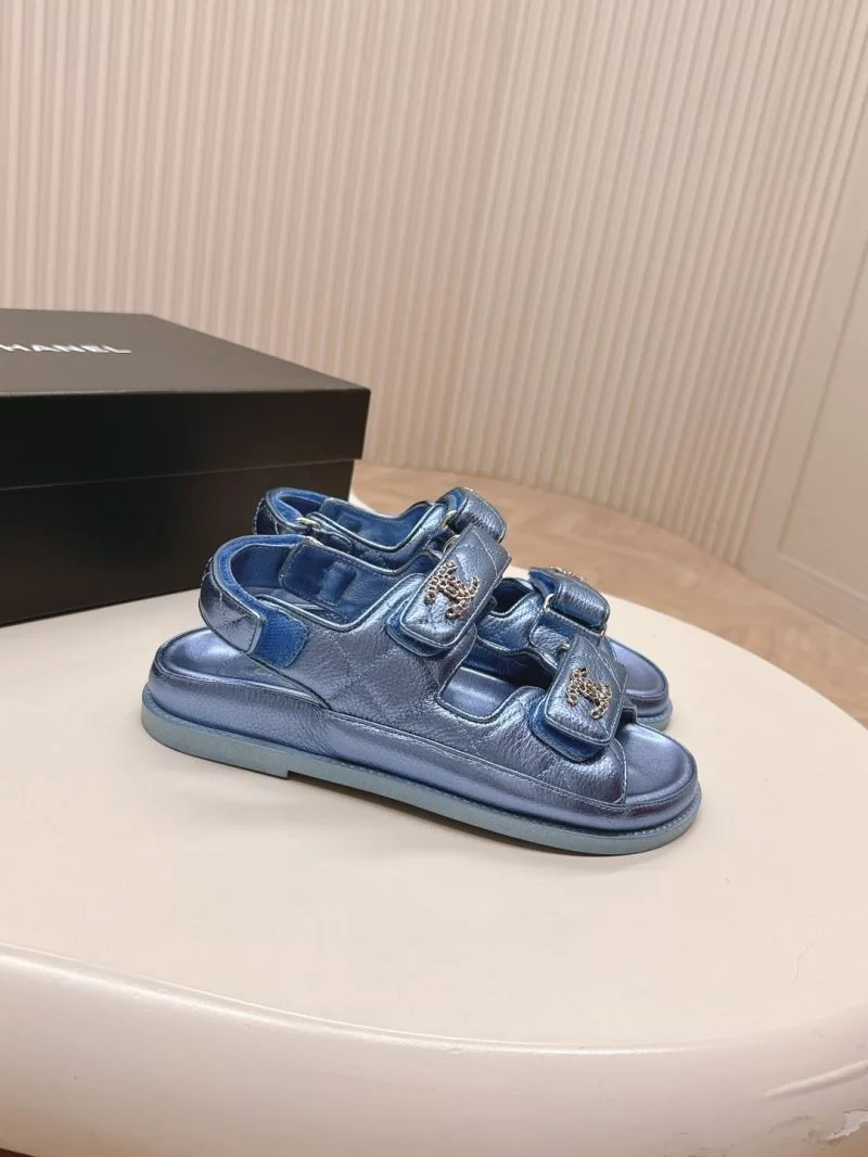 Top match Chanel Sandals
