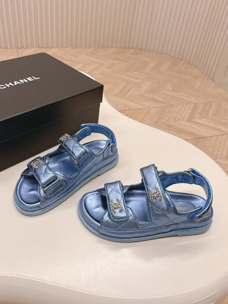Top match Chanel Sandals