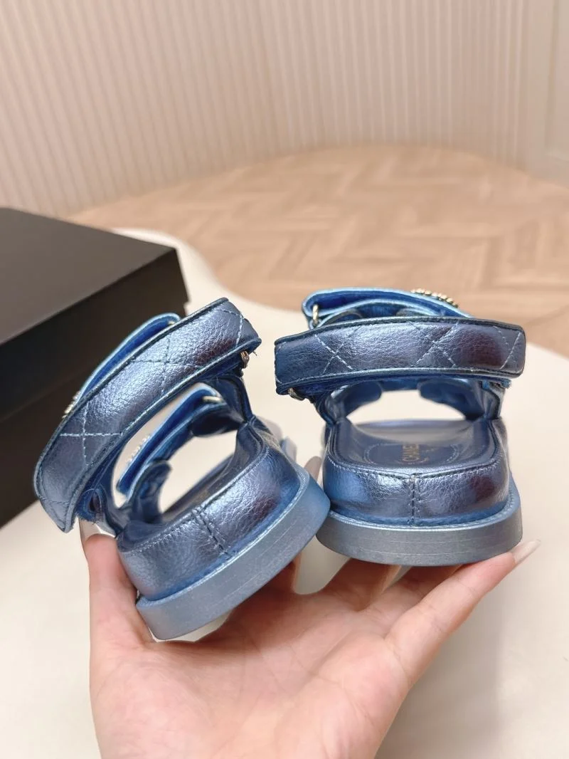 Top match Chanel Sandals