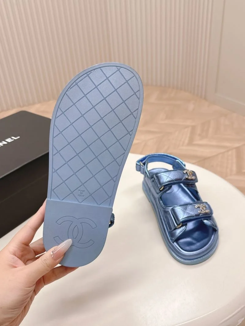 Top match Chanel Sandals