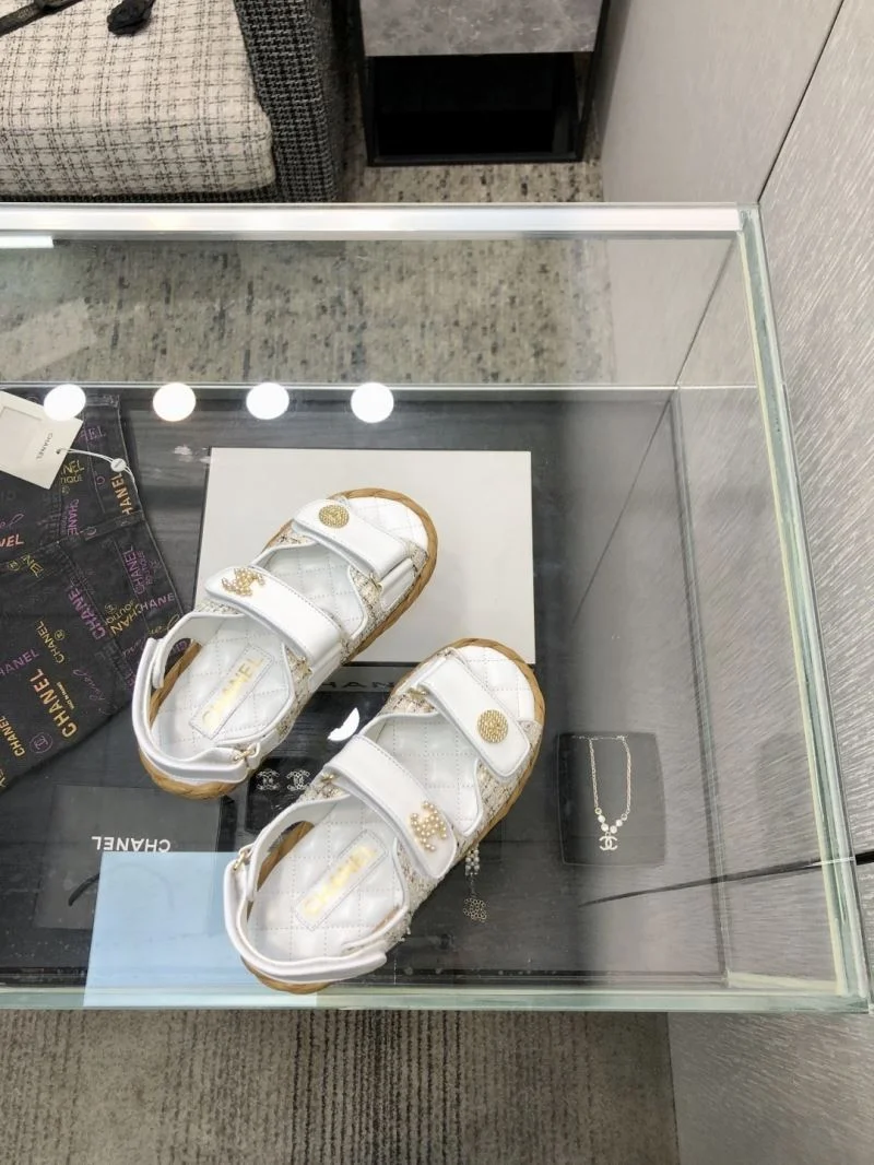 Top mirror Chanel Sandals