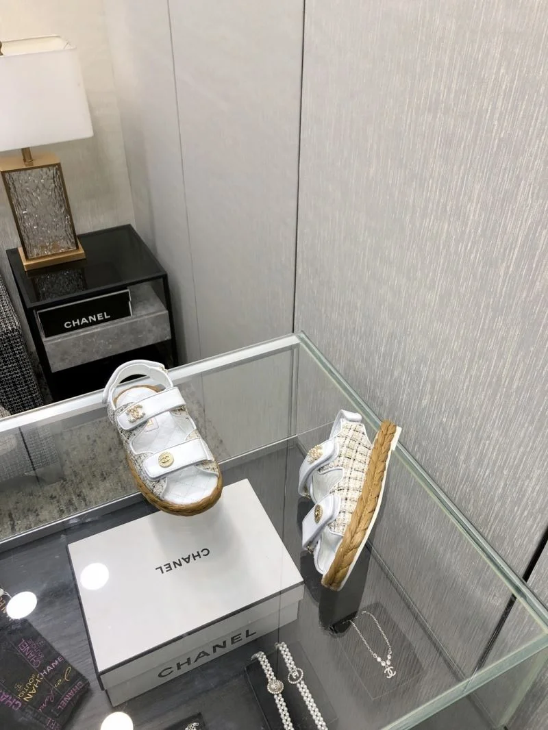Top mirror Chanel Sandals