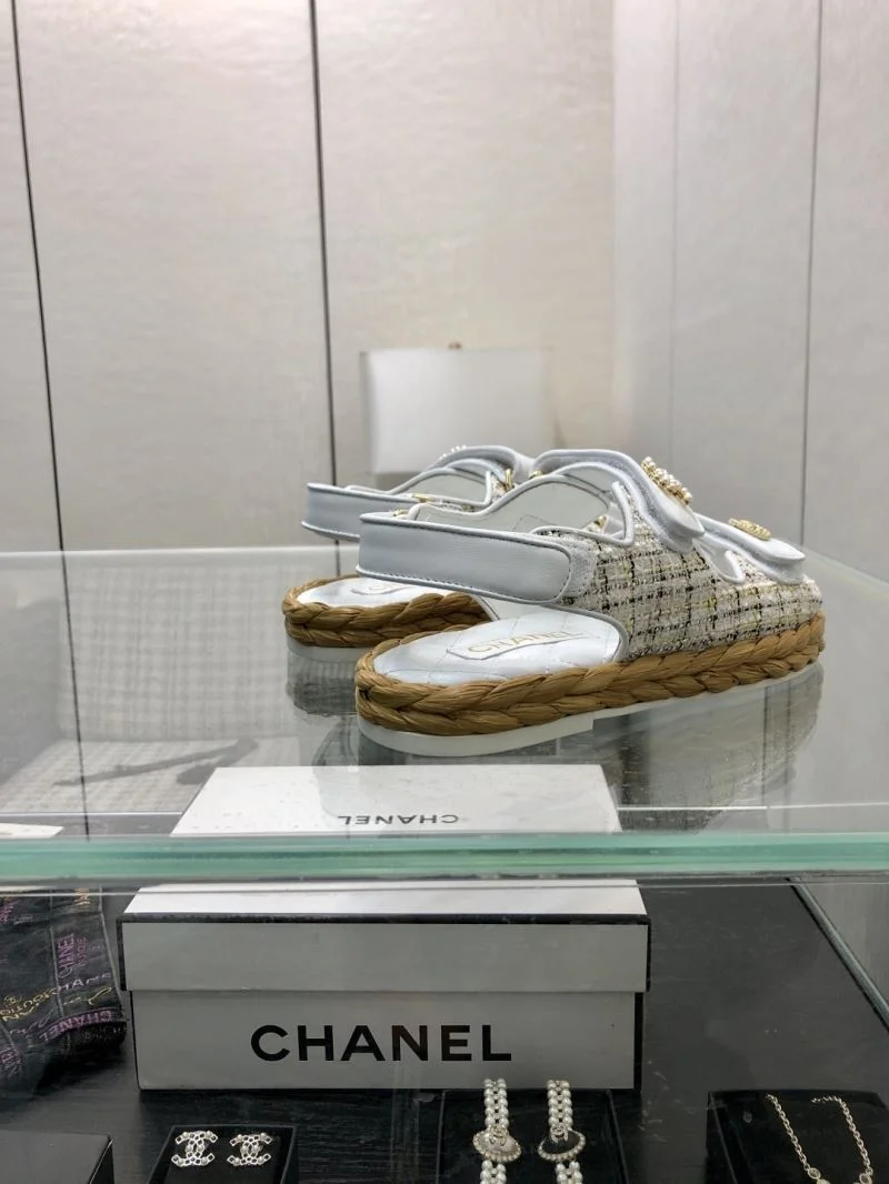 Top mirror Chanel Sandals