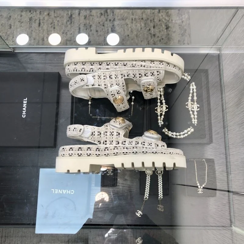 Accurate model Chanel Sandals