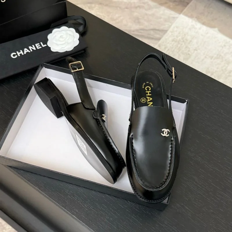 Top mirror Chanel Sandals