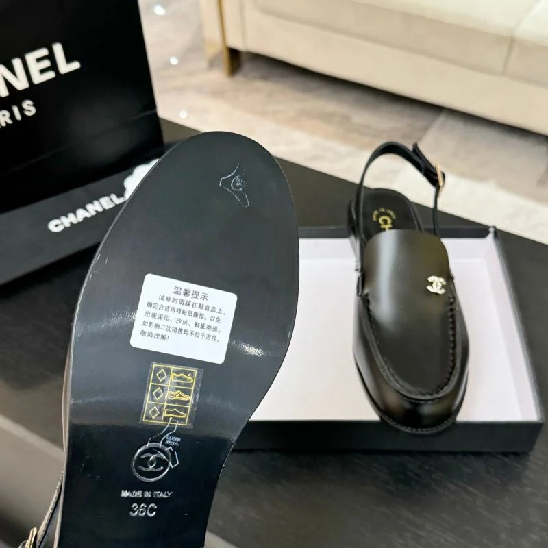 Top mirror Chanel Sandals
