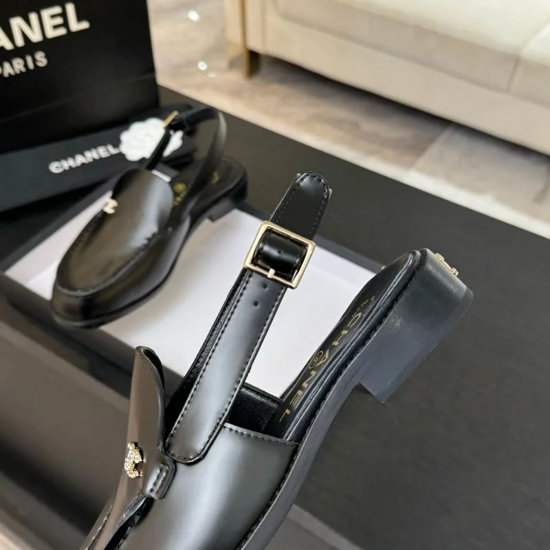 Top mirror Chanel Sandals
