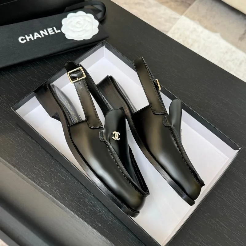 Top mirror Chanel Sandals