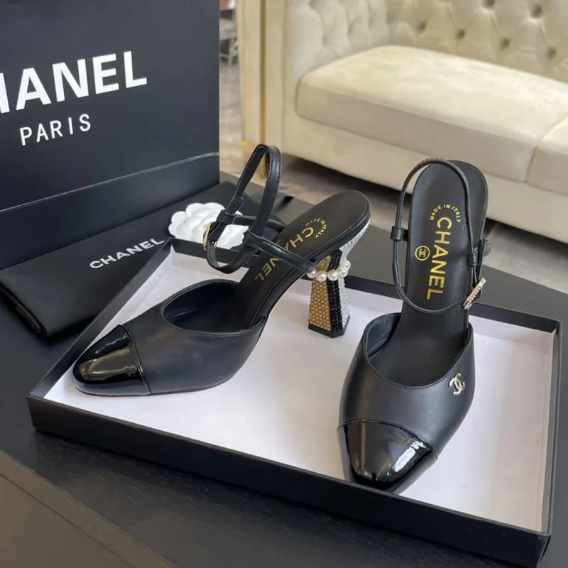 Top mirror Chanel Sandals