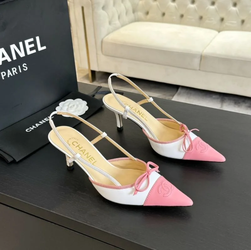 Top match Chanel Sandals