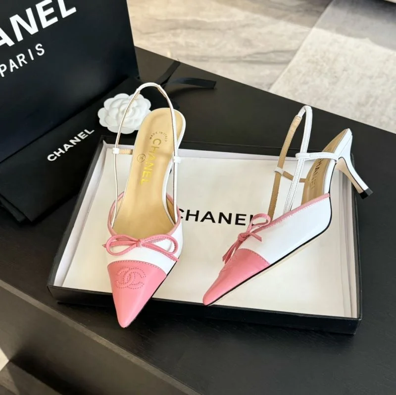 Top match Chanel Sandals