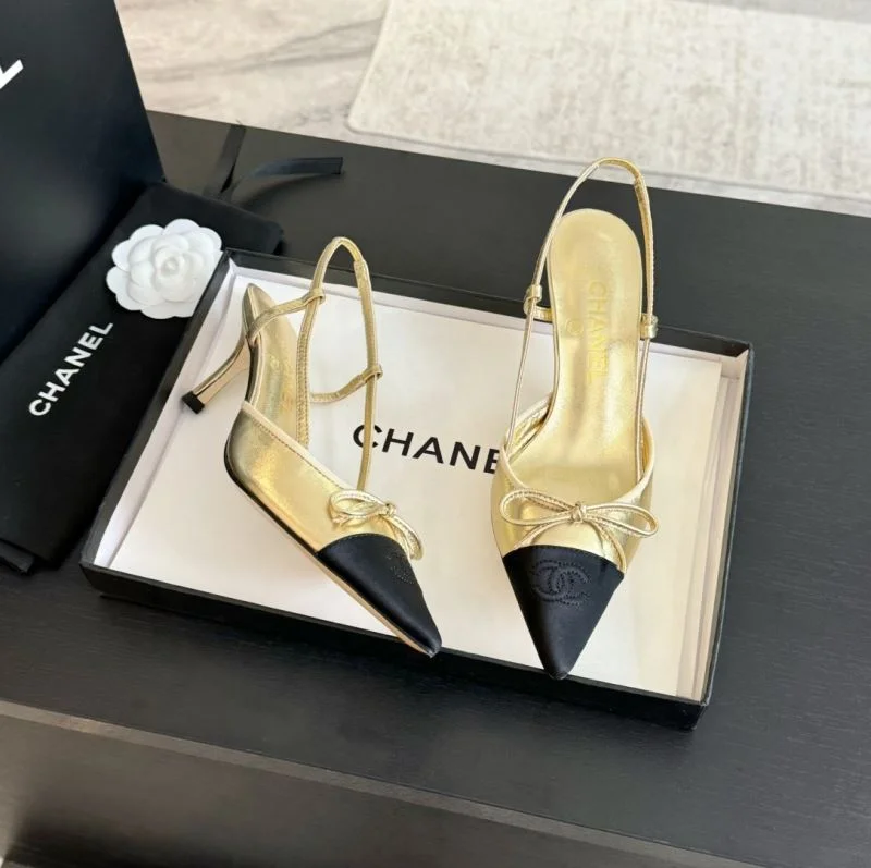 Top mirror Chanel Sandals