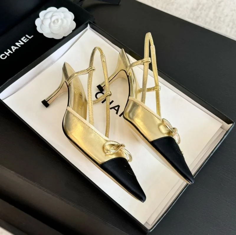 Top mirror Chanel Sandals