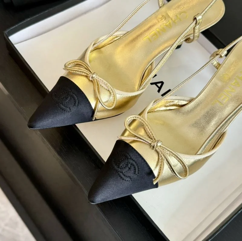 Top mirror Chanel Sandals
