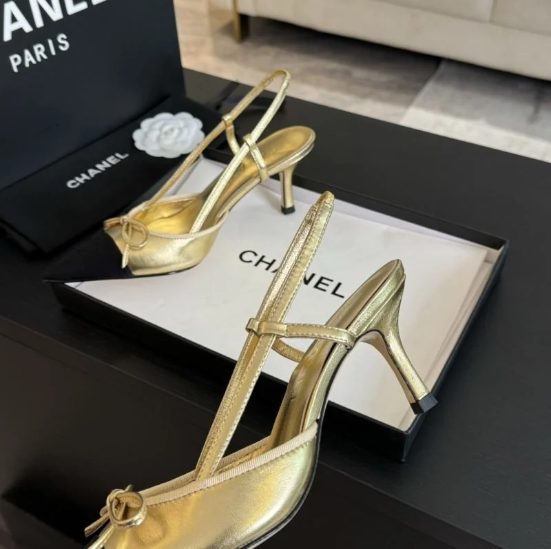 Top mirror Chanel Sandals