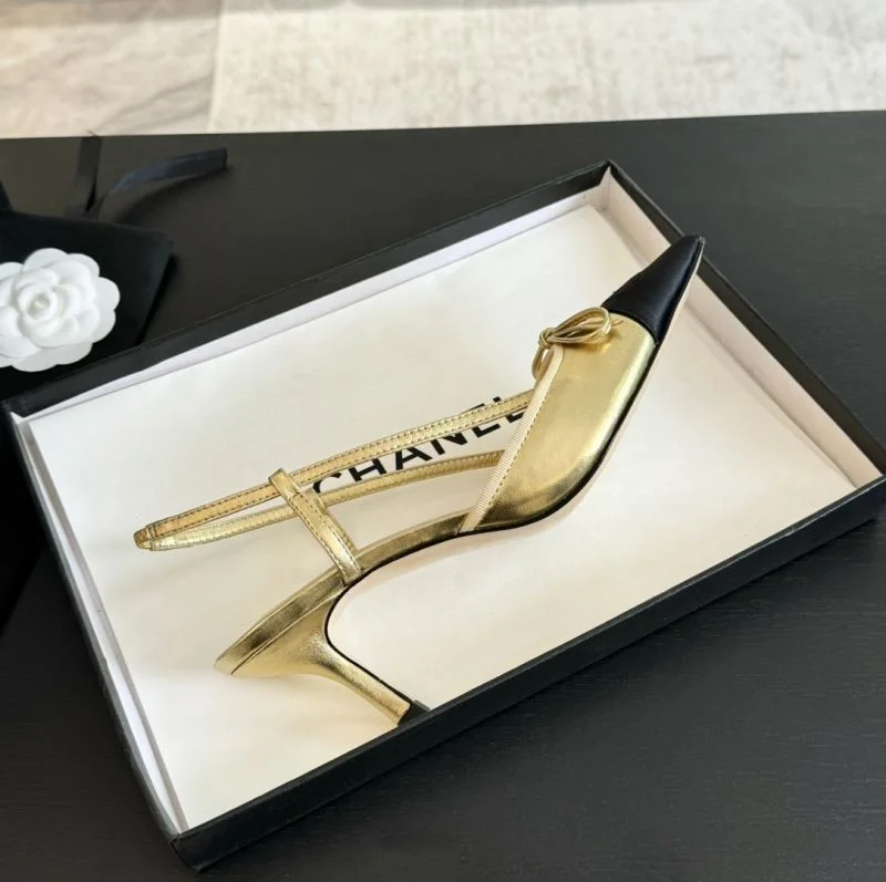 Top mirror Chanel Sandals