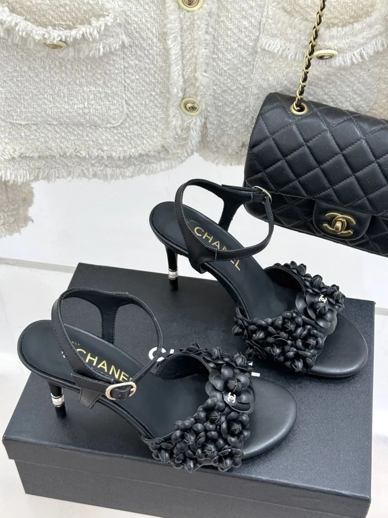 Top mirror Chanel Sandals