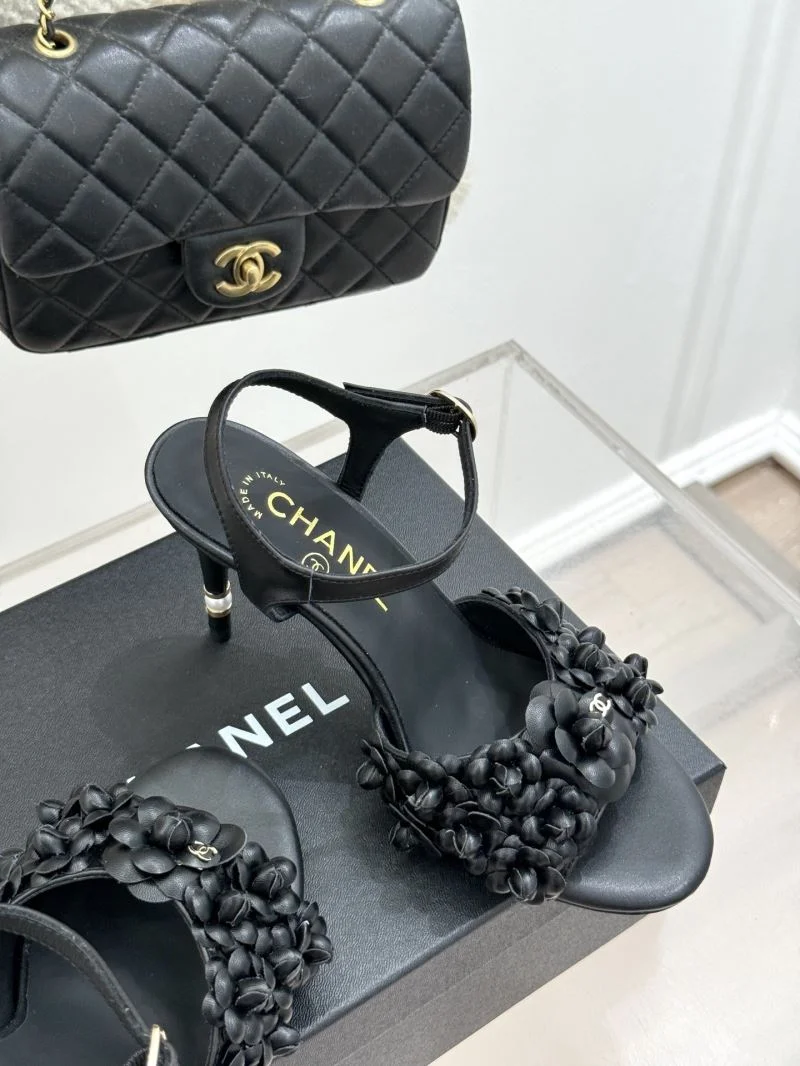 Top mirror Chanel Sandals