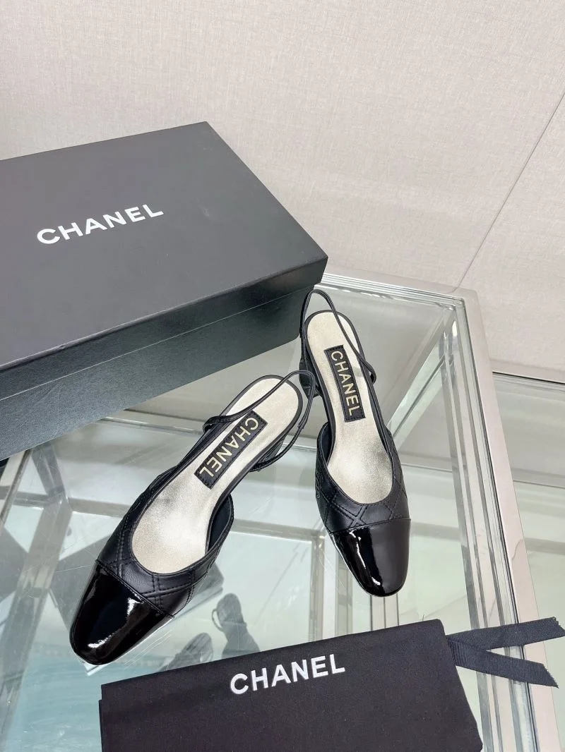Top mirror Chanel Sandals