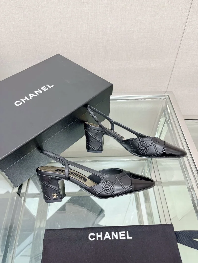 Top mirror Chanel Sandals
