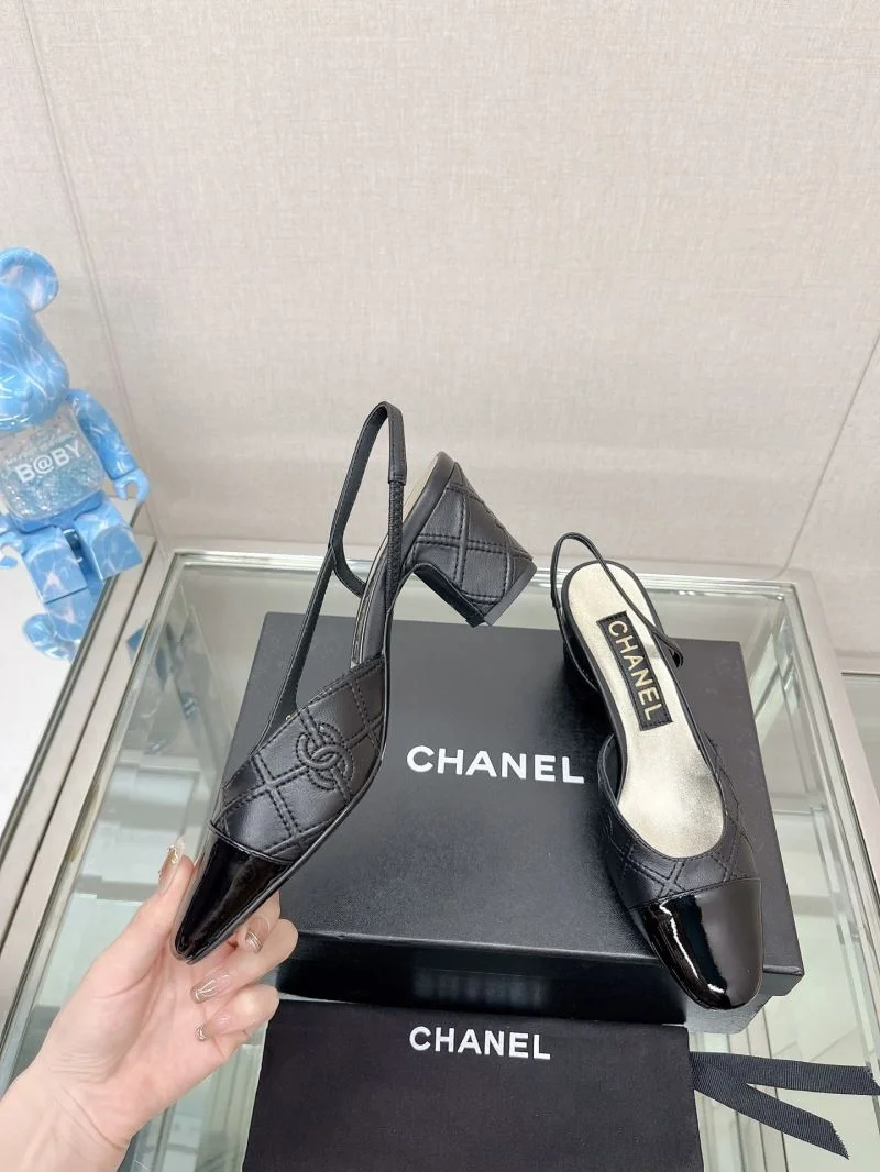 Top mirror Chanel Sandals