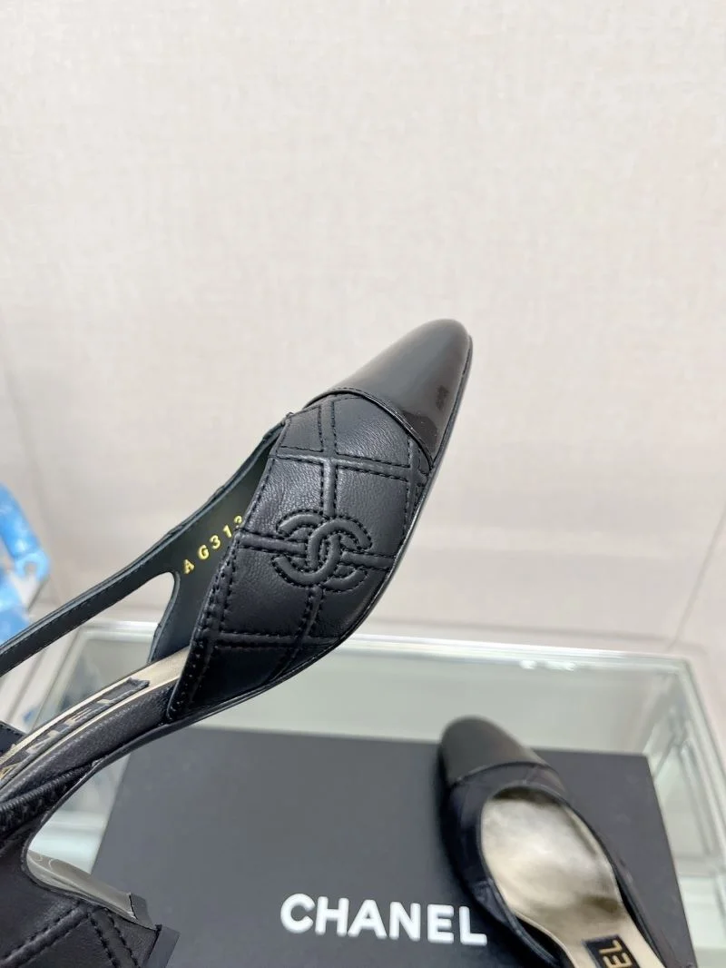 Top mirror Chanel Sandals