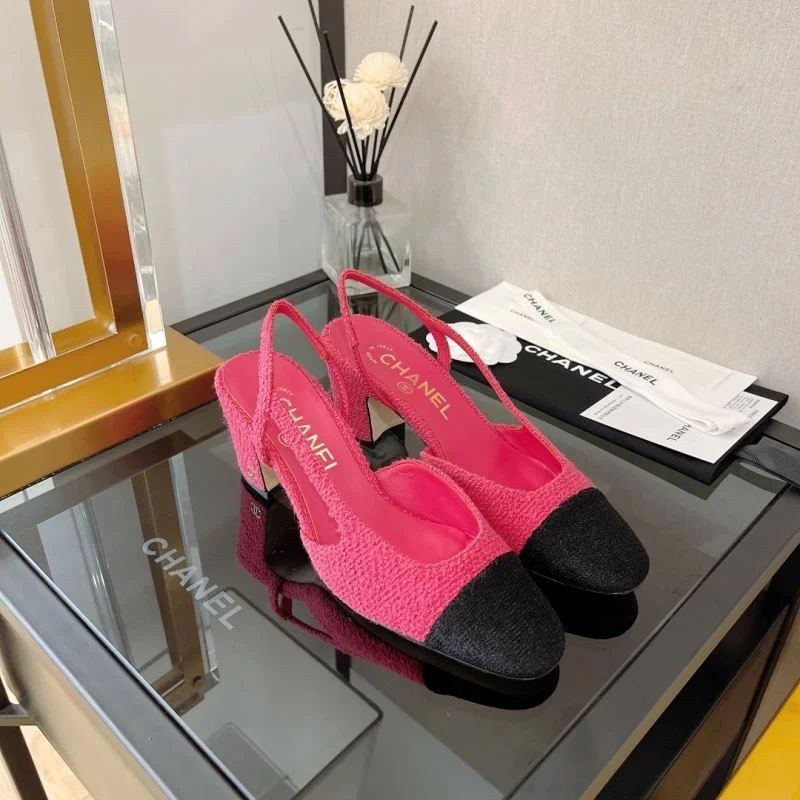Top mirror Chanel Sandals