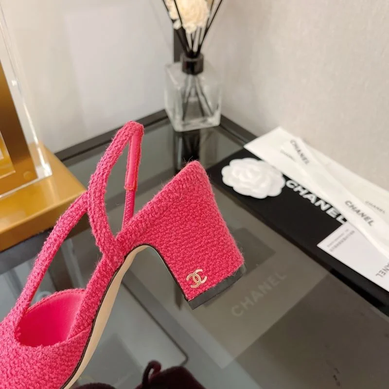 Top mirror Chanel Sandals