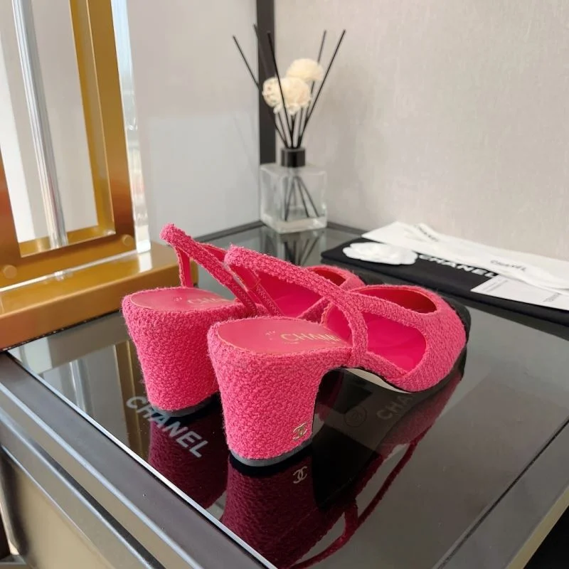 Top mirror Chanel Sandals