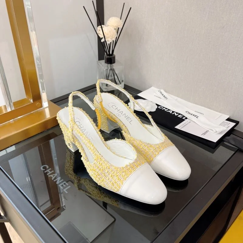 Top mirror Chanel Sandals
