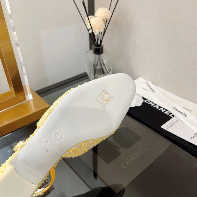 Top mirror Chanel Sandals