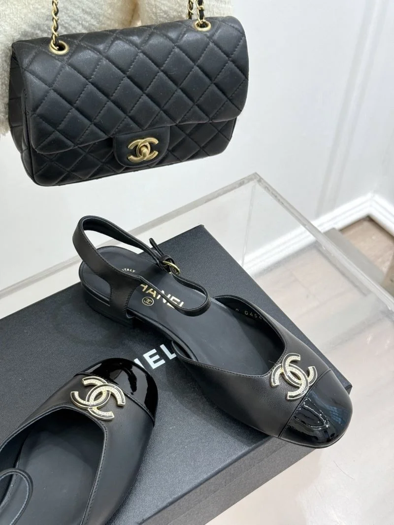 Top mirror Chanel Sandals