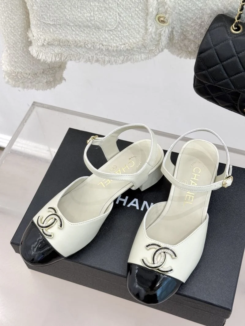 Top mirror Chanel Sandals