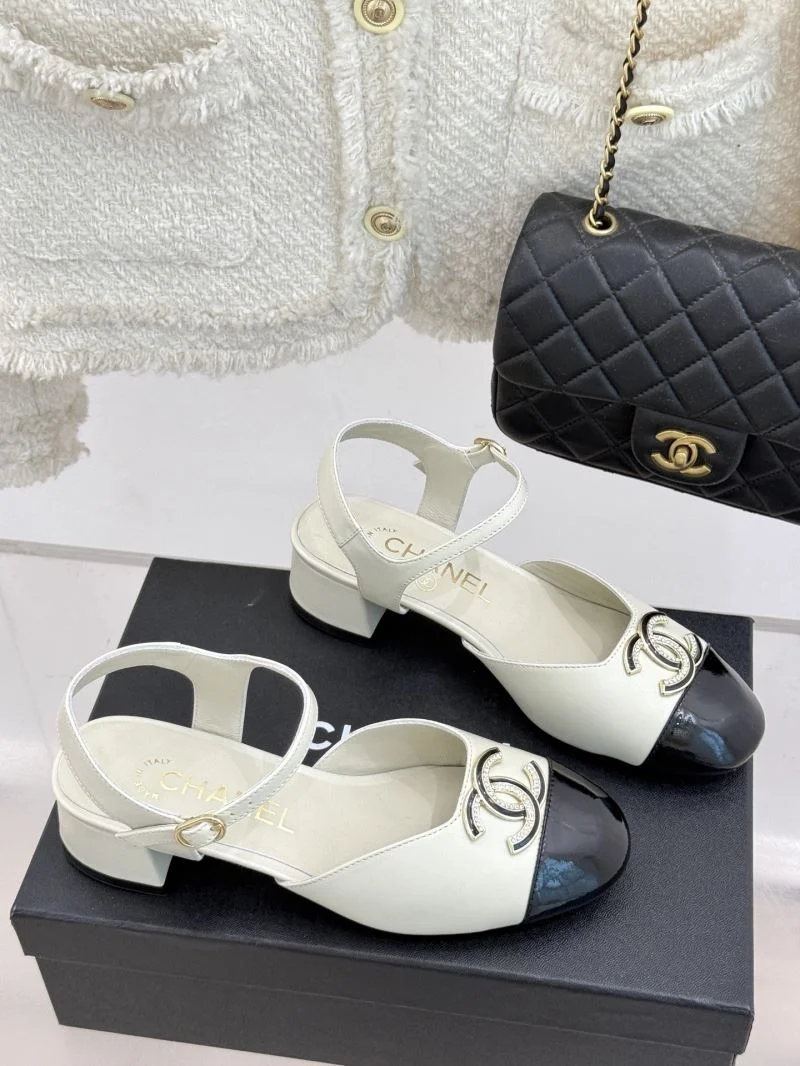 Top mirror Chanel Sandals