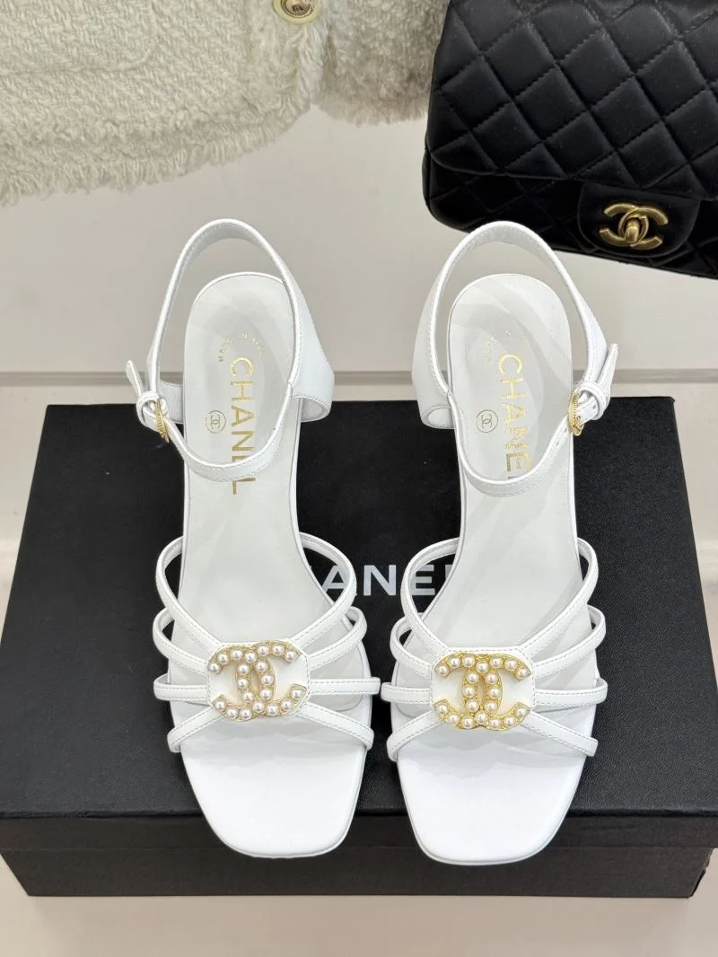 Top mirror Chanel Sandals