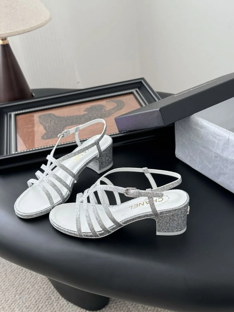 Top match Chanel Sandals