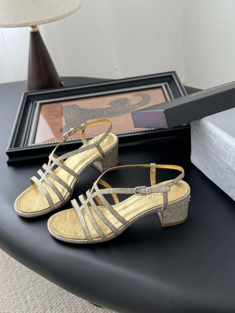 Top match Chanel Sandals