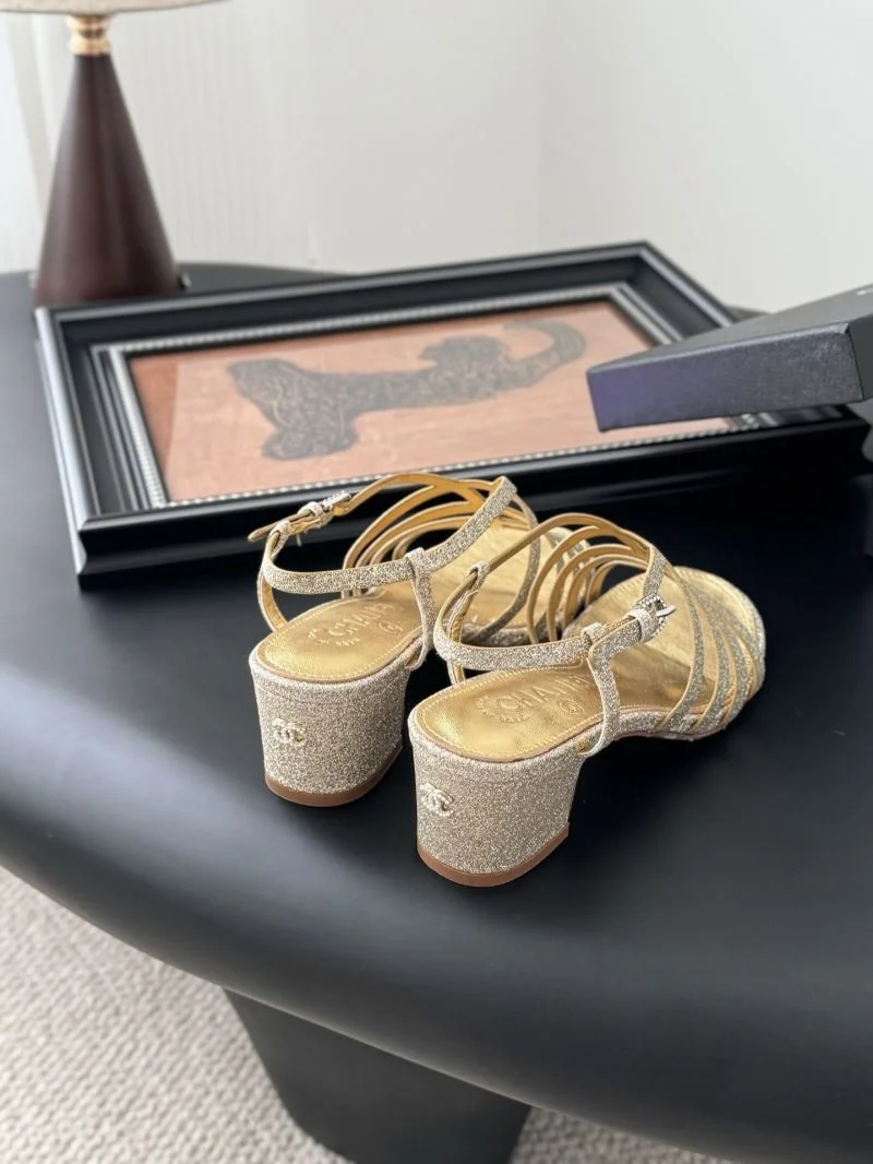 Top match Chanel Sandals