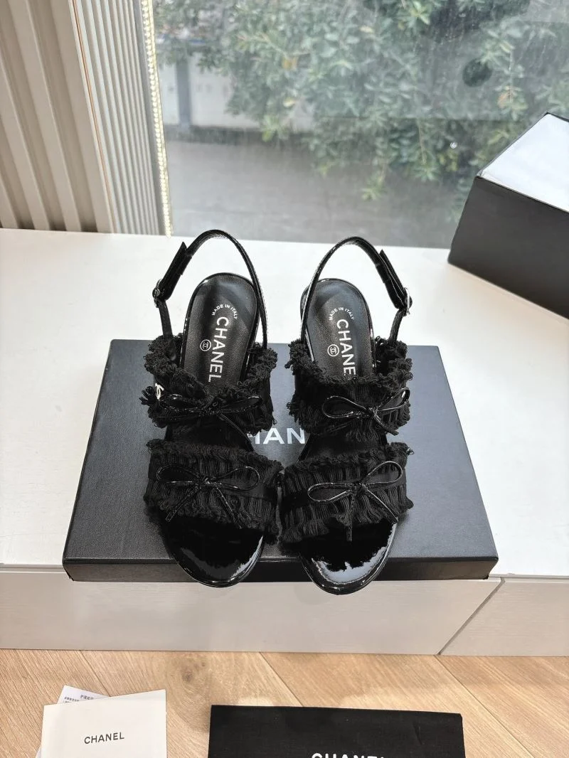 Top mirror Chanel Sandals