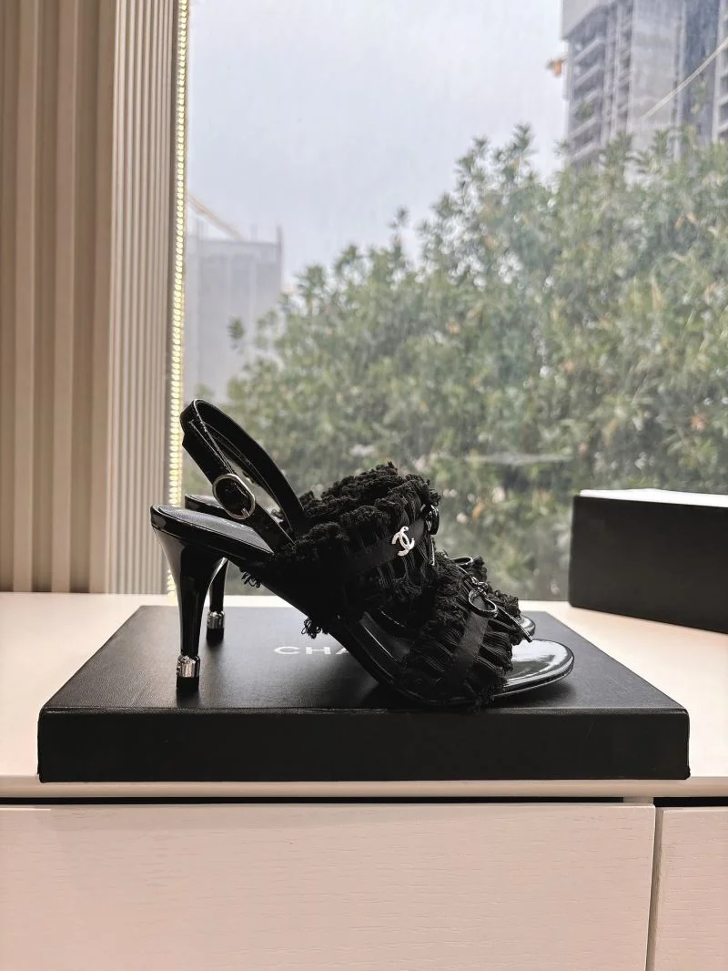 Top mirror Chanel Sandals