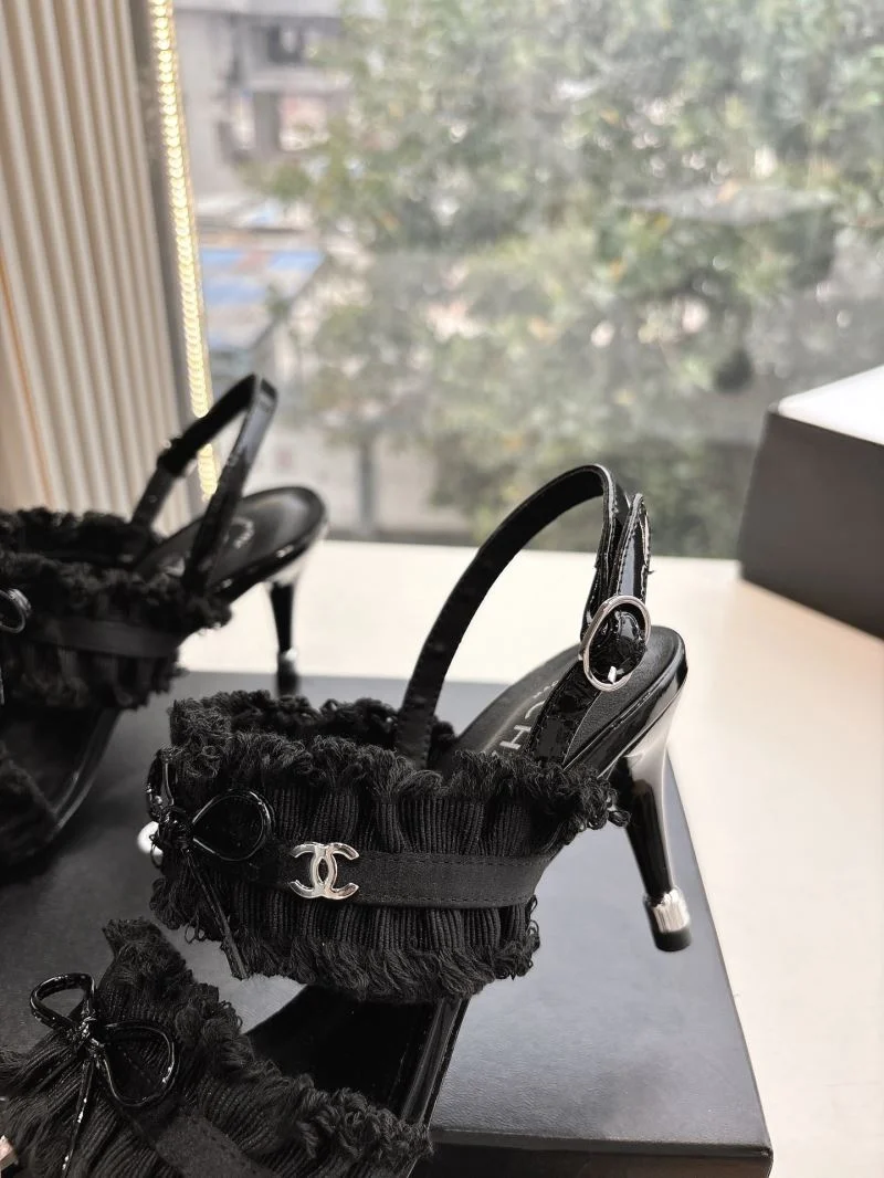 Top mirror Chanel Sandals