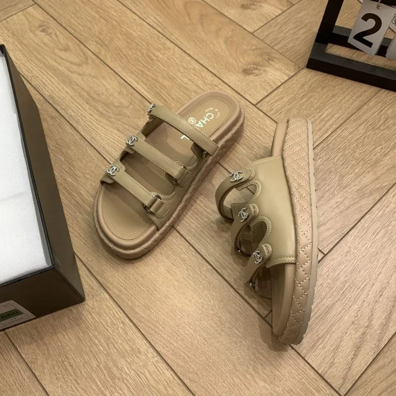Top mirror Chanel Sandals