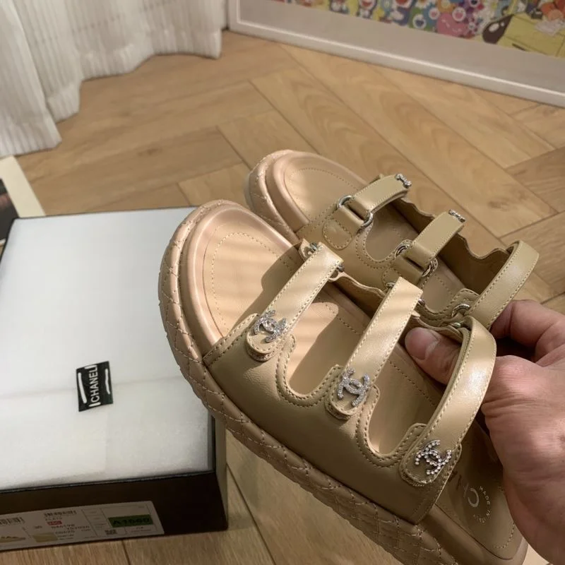 Top mirror Chanel Sandals